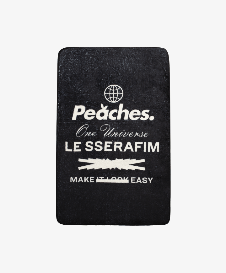 LE SSERAFIM - LE SSERAFIM X PEACHES. OFFICIAL MD BLANKET | COKODIVE